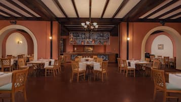 3 restaurantes, pequenos-almoços servidos, cozinha mexicana