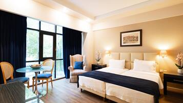 Quarto Standard, 2 camas individuais, não fumadores | Roupa de alta qualidade, camas de colchão Tempur-Pedic, minibar