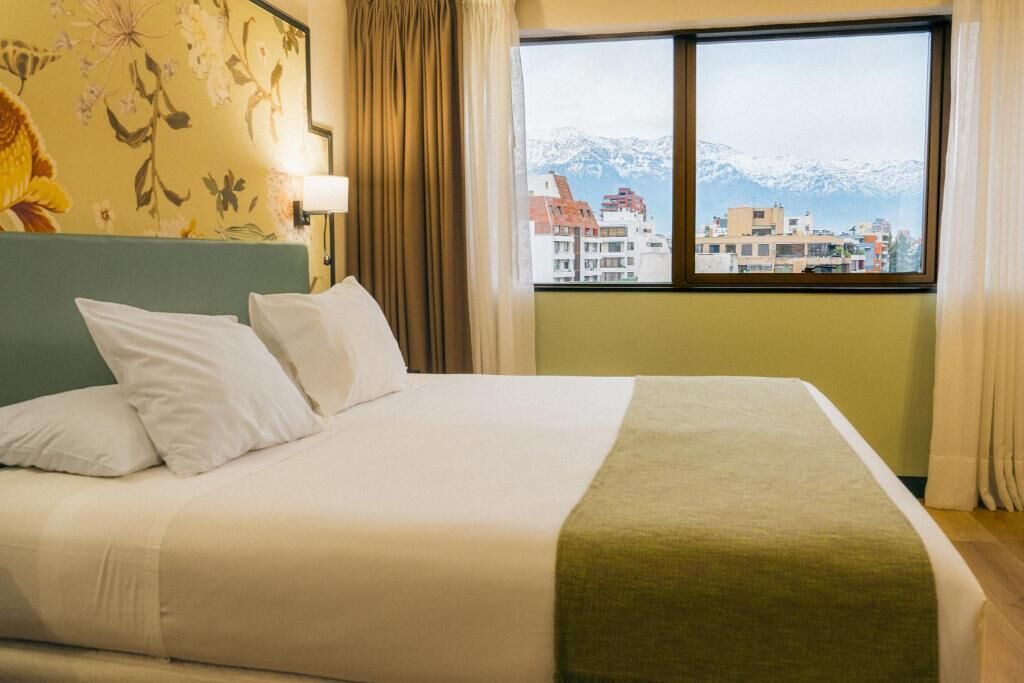 Quarto Superior | Minibar, cofre no quarto, secretária, ferro/tábua de engomar 