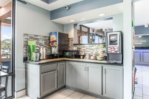 Pequeno-almoço takeaway diário incluído 