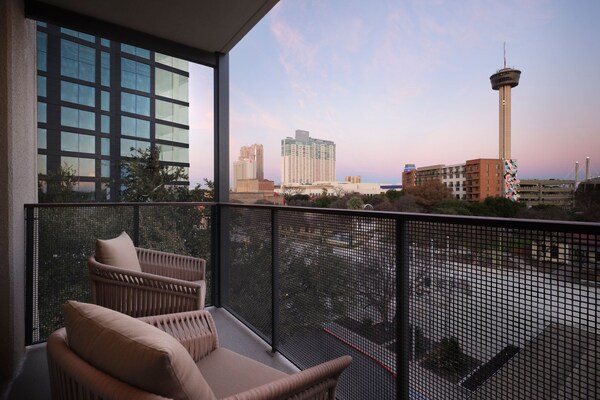 Plaza San Antonio Hotel & Spa, Autograph Collection - San Antonio, TX