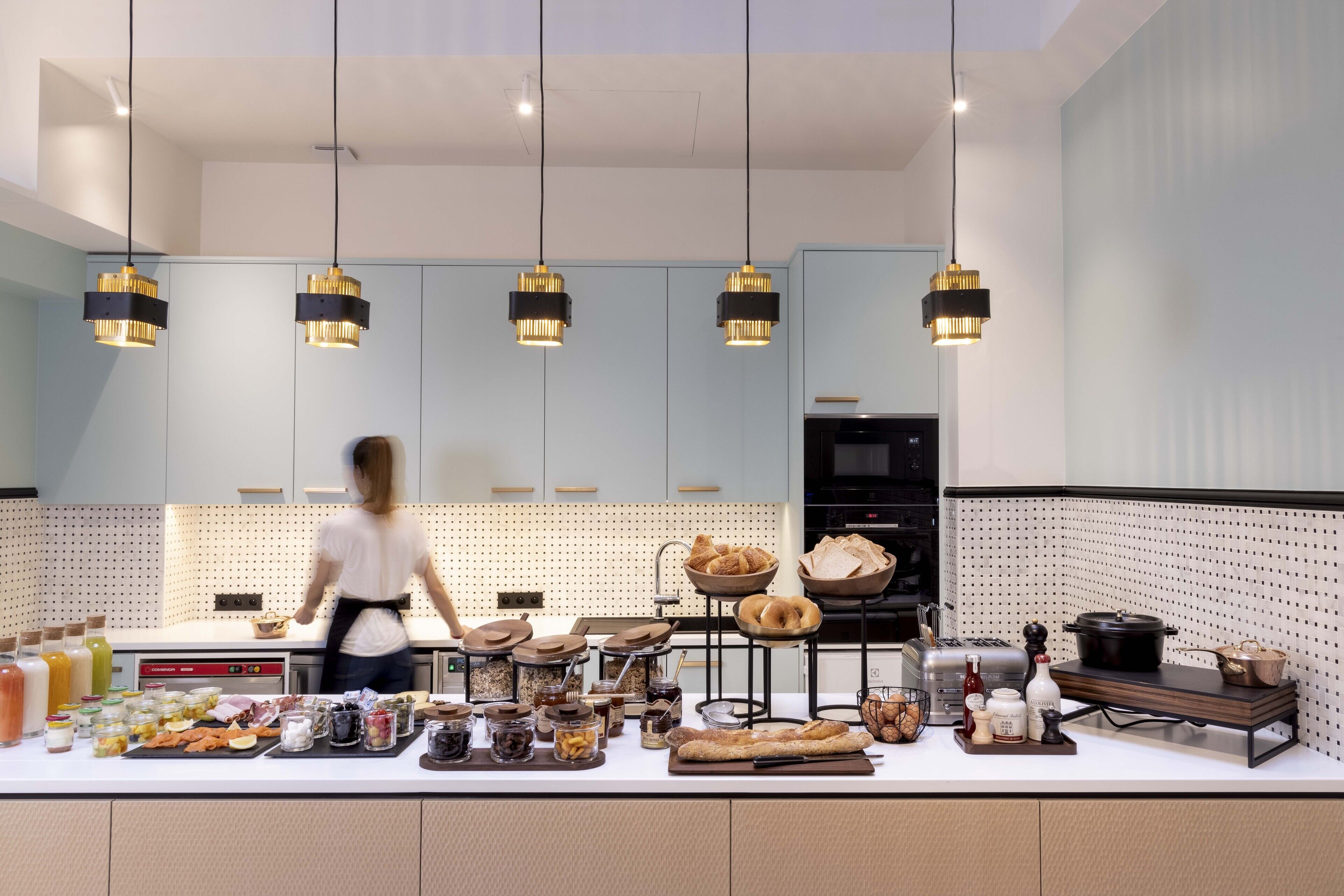 Café da manhã com buffet todos os dias mediante uma taxa