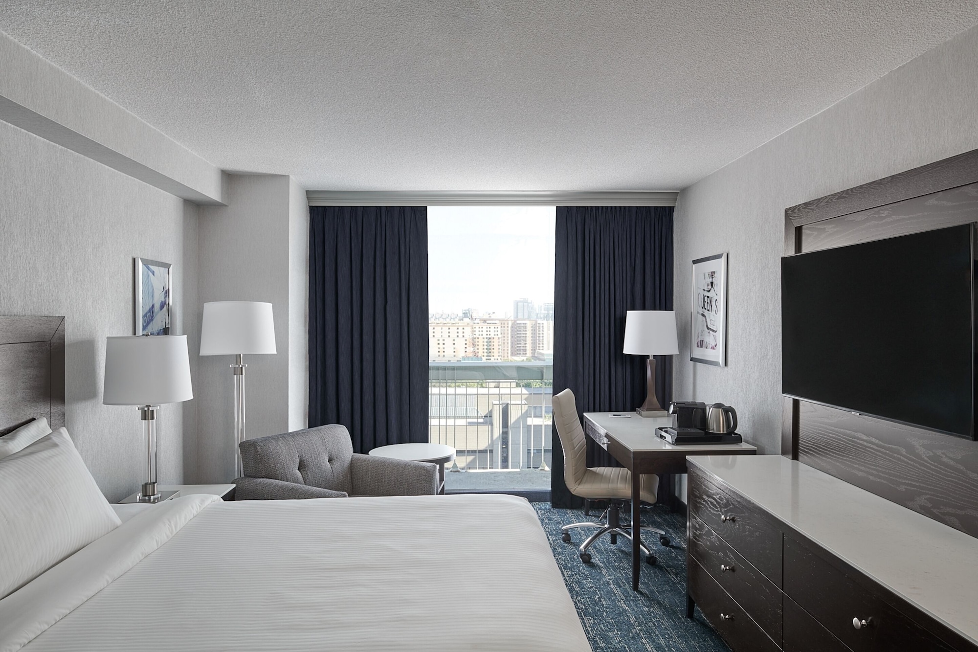 Book The Best Hotels in Toronto for 2023 from CA $86 - Expedia