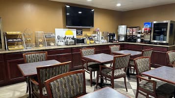 Café da manhã continental grátis todos os dias
