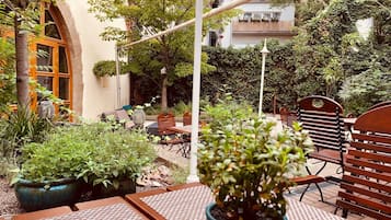 Quarto Standard, 1 cama individual (Street View) | Terraço/pátio interior