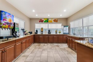 Pequeno-almoço self-service diário incluído 