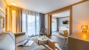 Suite Júnior, varanda | 1 quarto, minibar, cofre no quarto, cortinas/cortinados opacos