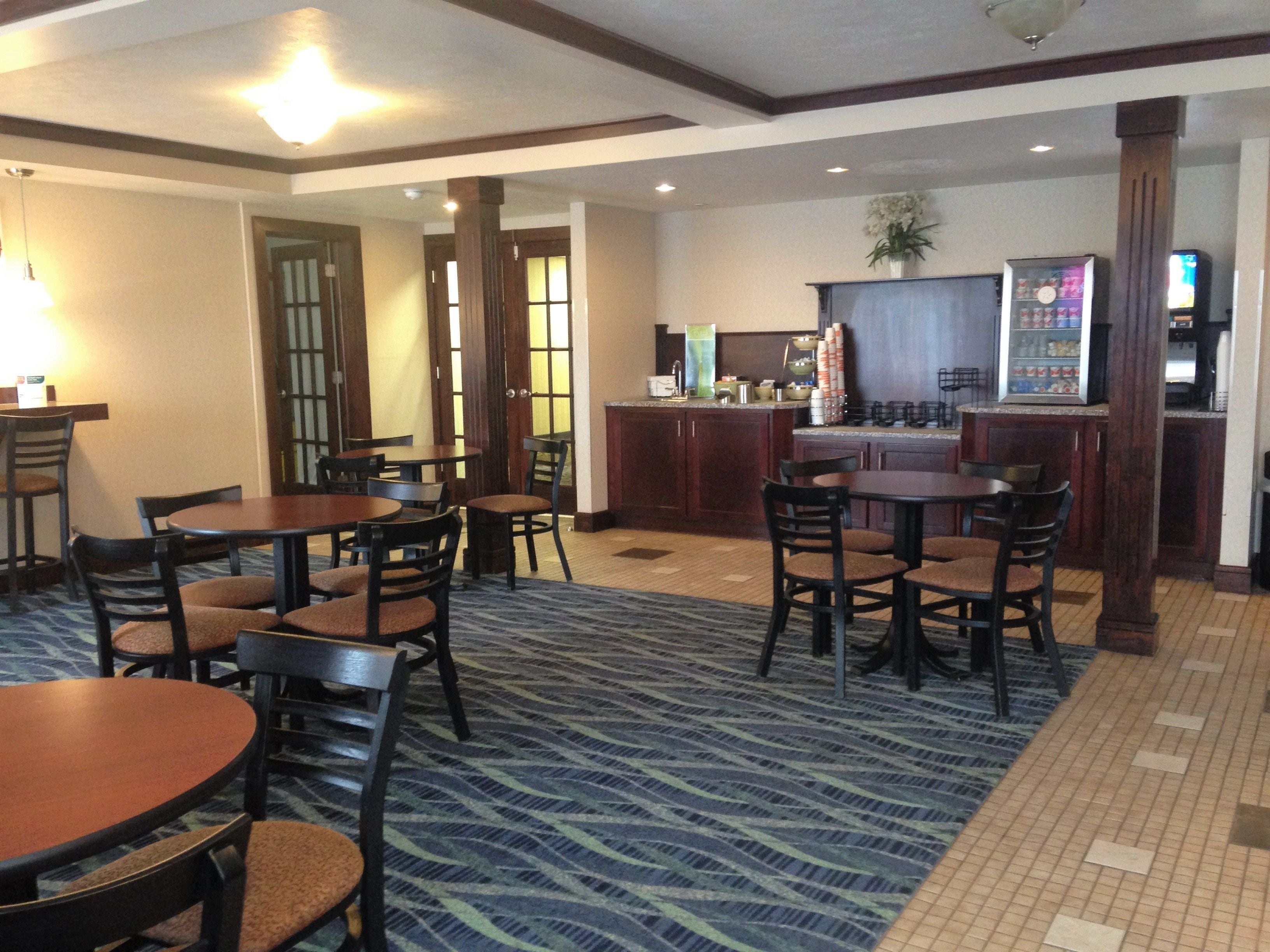 Pequeno-almoço tipo buffet incluído 