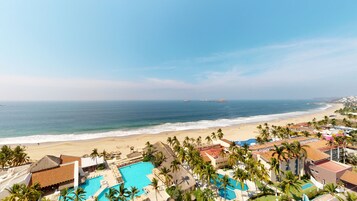 Royal Ocean Front King | Vista do quarto