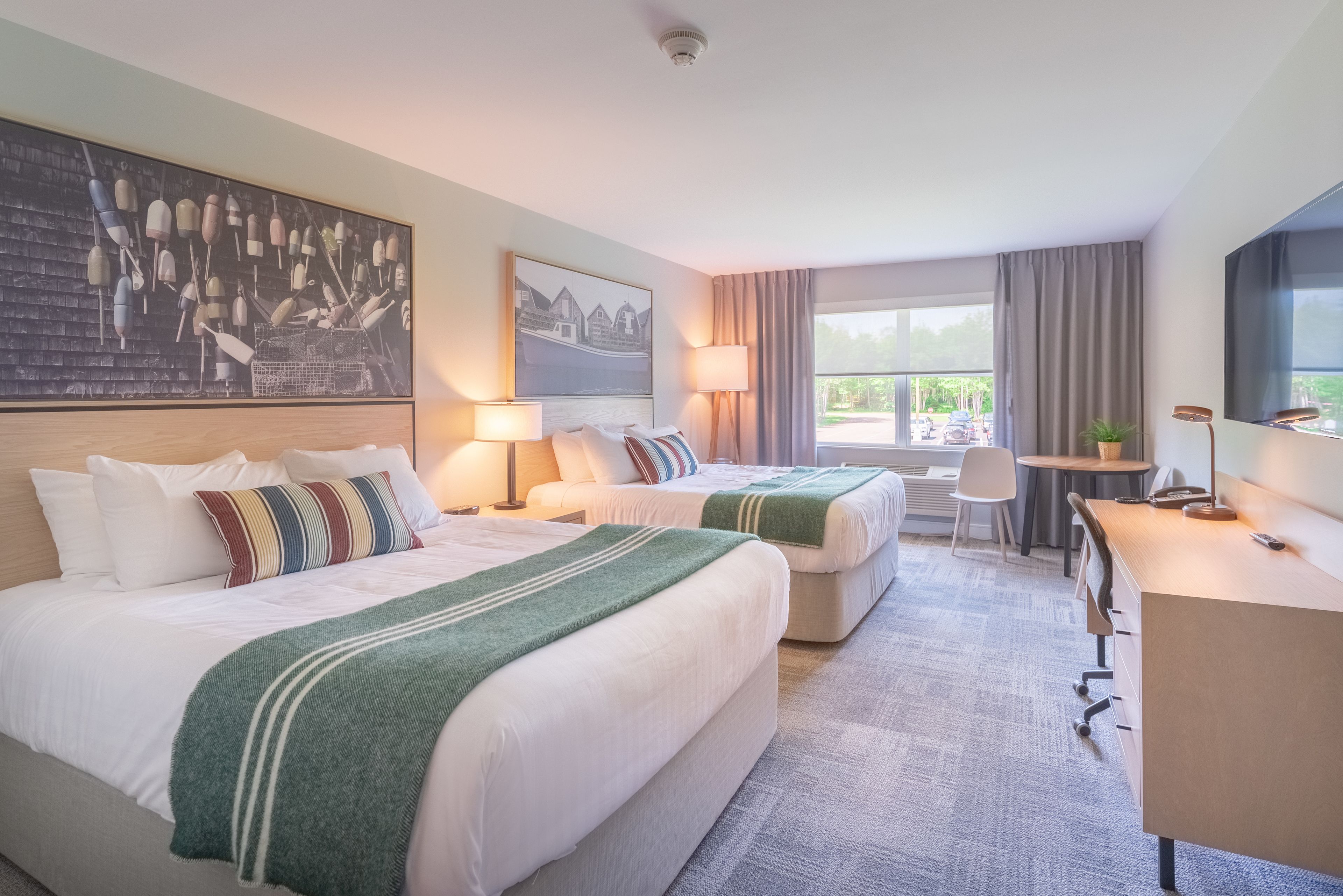 Ferros/tábuas de passar roupa, camas extras/dobráveis (sobretaxa)