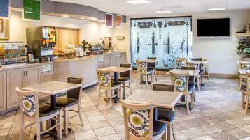 Café da manhã com buffet grátis