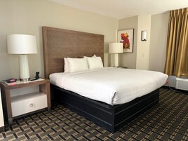 Secretária, secretária adequada para computadores portáteis