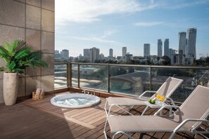 Jacuzzi Suite | Banheira de hidromassagem privativa