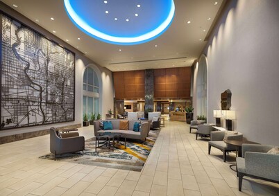 Hilton Indianapolis Hotel & Suites