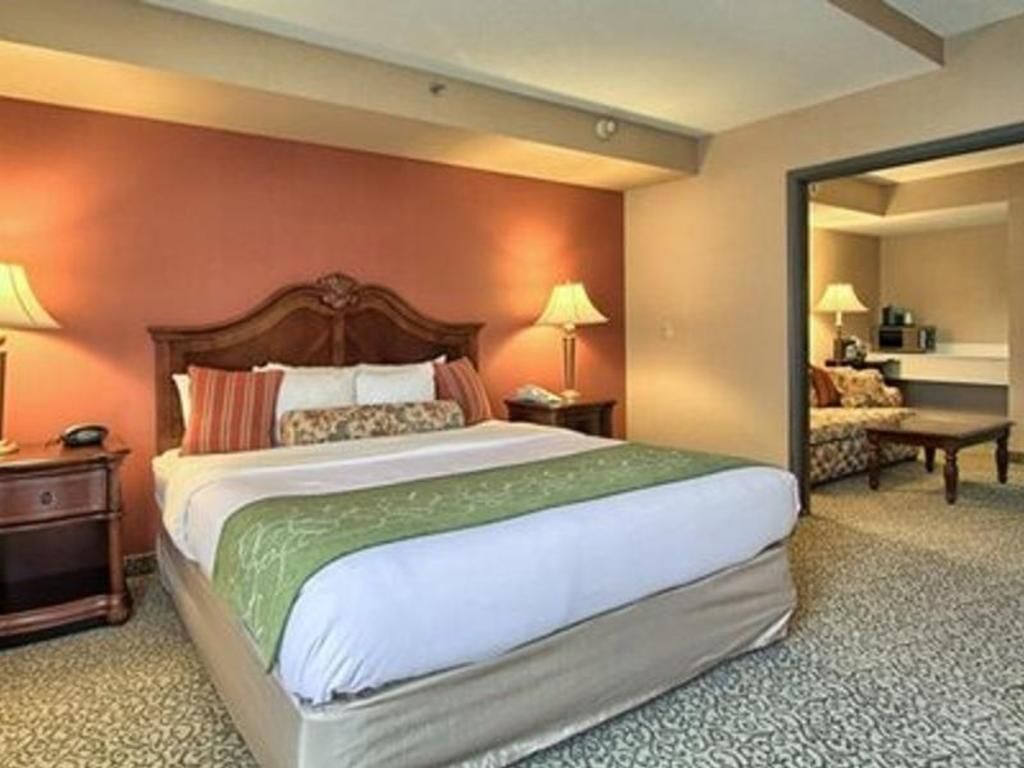 Escrivaninha, espaço de trabalho para notebook