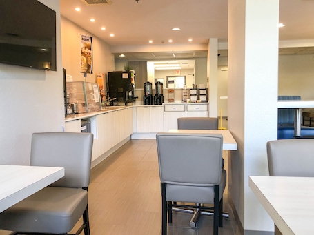 Pequeno-almoƧo continental diĆ”rio incluĆdo