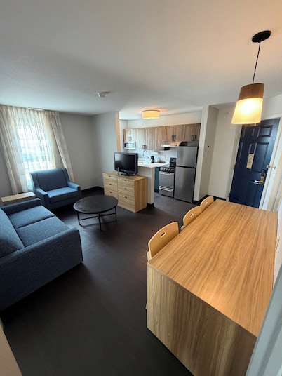 Sonesta Simply Suites Detroit Novi