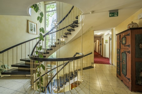 Escadas. Hotel Brunner