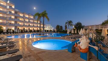 Piscina interna, piscina externa