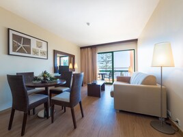 Apartamento Superior, 1 quarto, vista para o mar | Sala