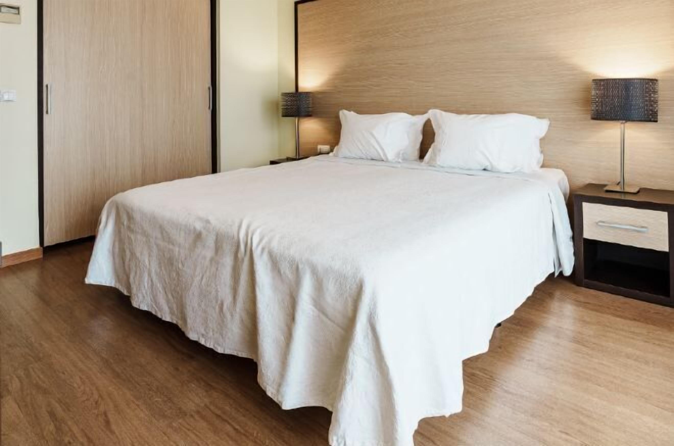 Cofres nos quartos, quartos à prova de som, roupa de cama