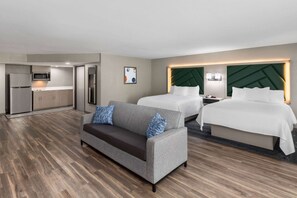 Roupa de alta qualidade, secretária, ferro/tábua de engomar