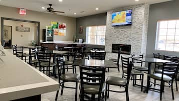 Pequeno-almoço tipo buffet diário incluído