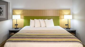 Suite-Estúdio, 1 cama king-size e sofá-cama, não fumadores | Roupa de alta qualidade, com decoração personalizada