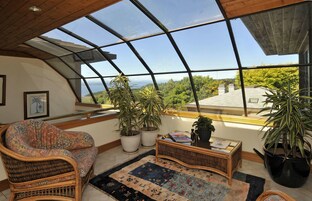 Suite | Sala de estar | Televisor LCD de 30 polegadas com canais via satélite, televisor 