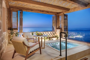 Suite Júnior, 1 cama queen-size, vista para o mar | Terraço/pátio interior