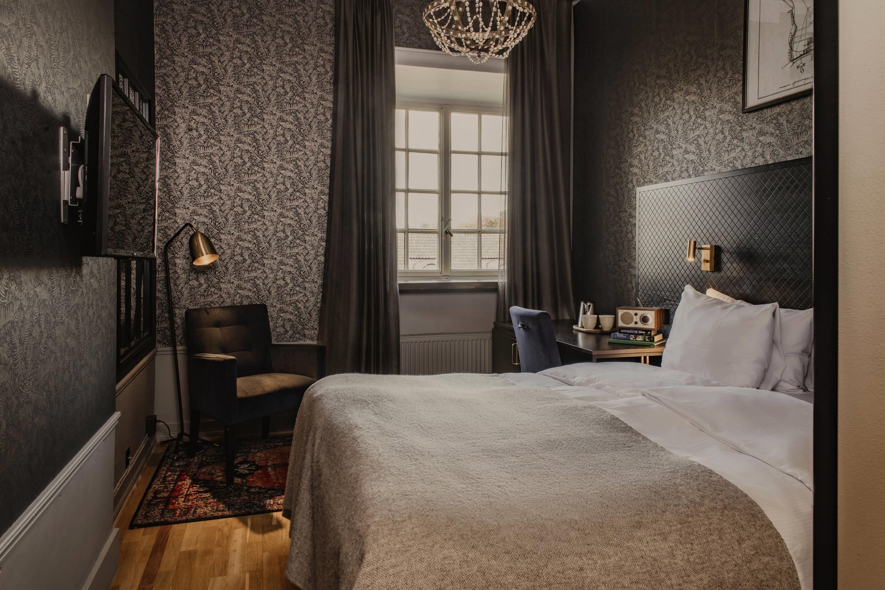 Quarto Standard, 1 cama de casal, não fumadores | Ferro/tábua de engomar, Wi-fi grátis, roupa de cama fornecida 