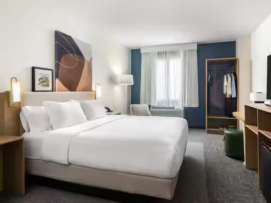 Quarto, 1 cama king-size | Secretária, secretária adequada para computadores portáteis