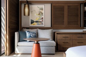 Quarto Deluxe, 1 cama de casal, vista para o campo de golfe, na torre (Newly Renovated) | 1 quarto, roupa de alta qualidade, cofre no quarto, secretária 