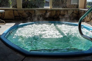 Banheira de hidromassagem interior