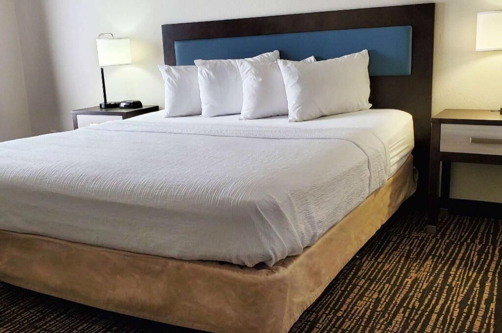 Ferro/tábua de engomar, Wi-fi grátis, roupa de cama fornecida 