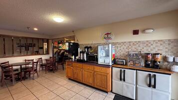 Café da manhã continental grátis todos os dias