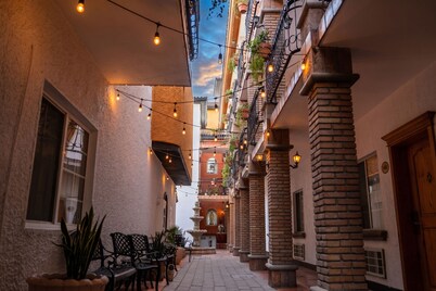 Maria Bonita Business Hotel & Suites