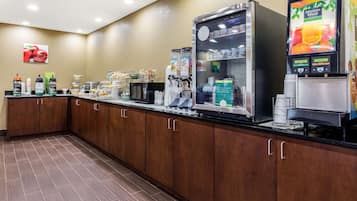 Café da manhã continental grátis todos os dias