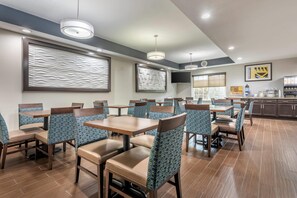 Pequeno-almoço tipo buffet diário incluído 