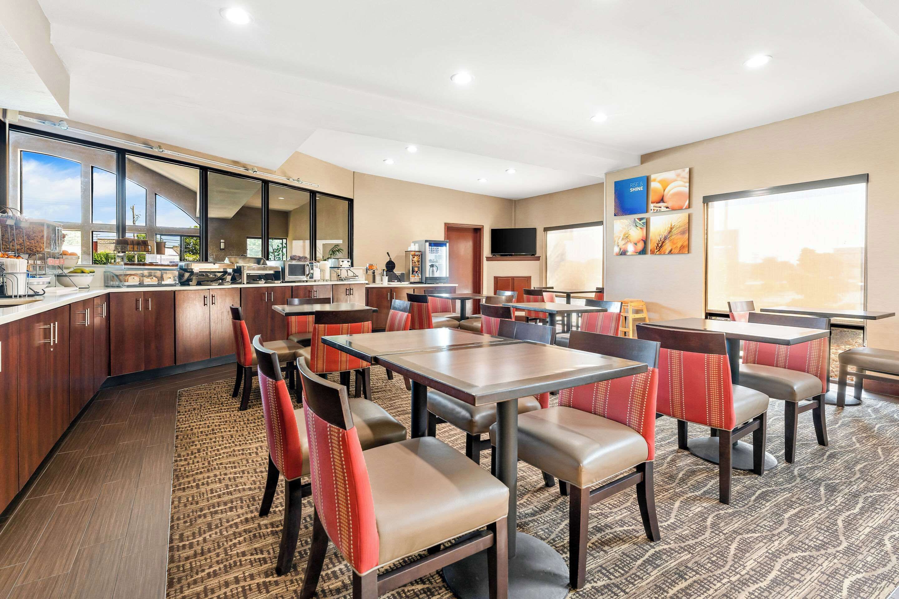 Café da manhã com buffet grátis