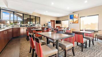 Café da manhã com buffet grátis