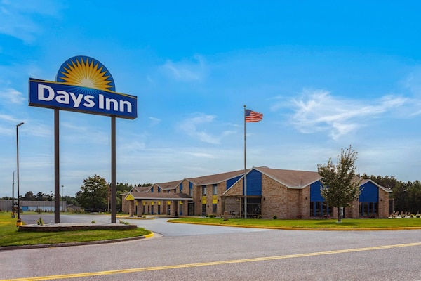 Days Inn By Wyndham Eagle River - Eagle River