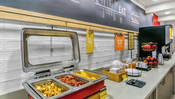 Pequeno-almoço tipo buffet diário incluído