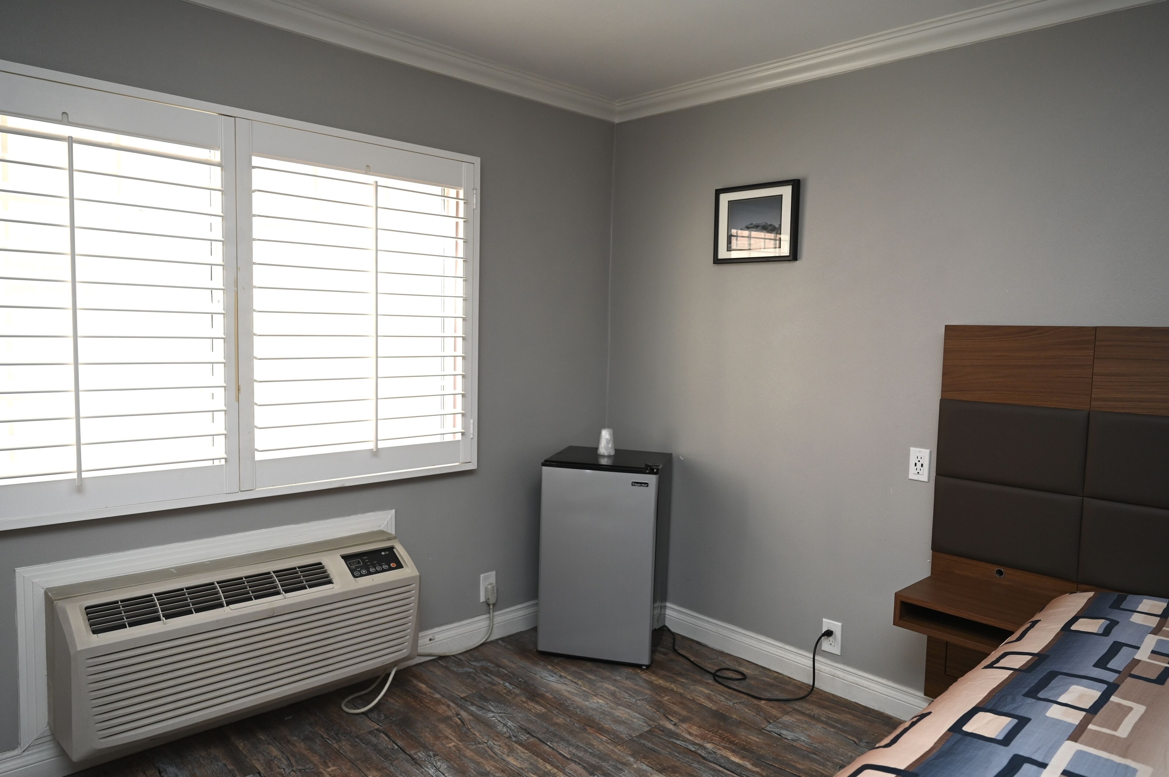 Quarto Standard, 1 cama king-size | 1 quarto, ferro/tábua de engomar, Wi-fi grátis, roupa de cama fornecida 