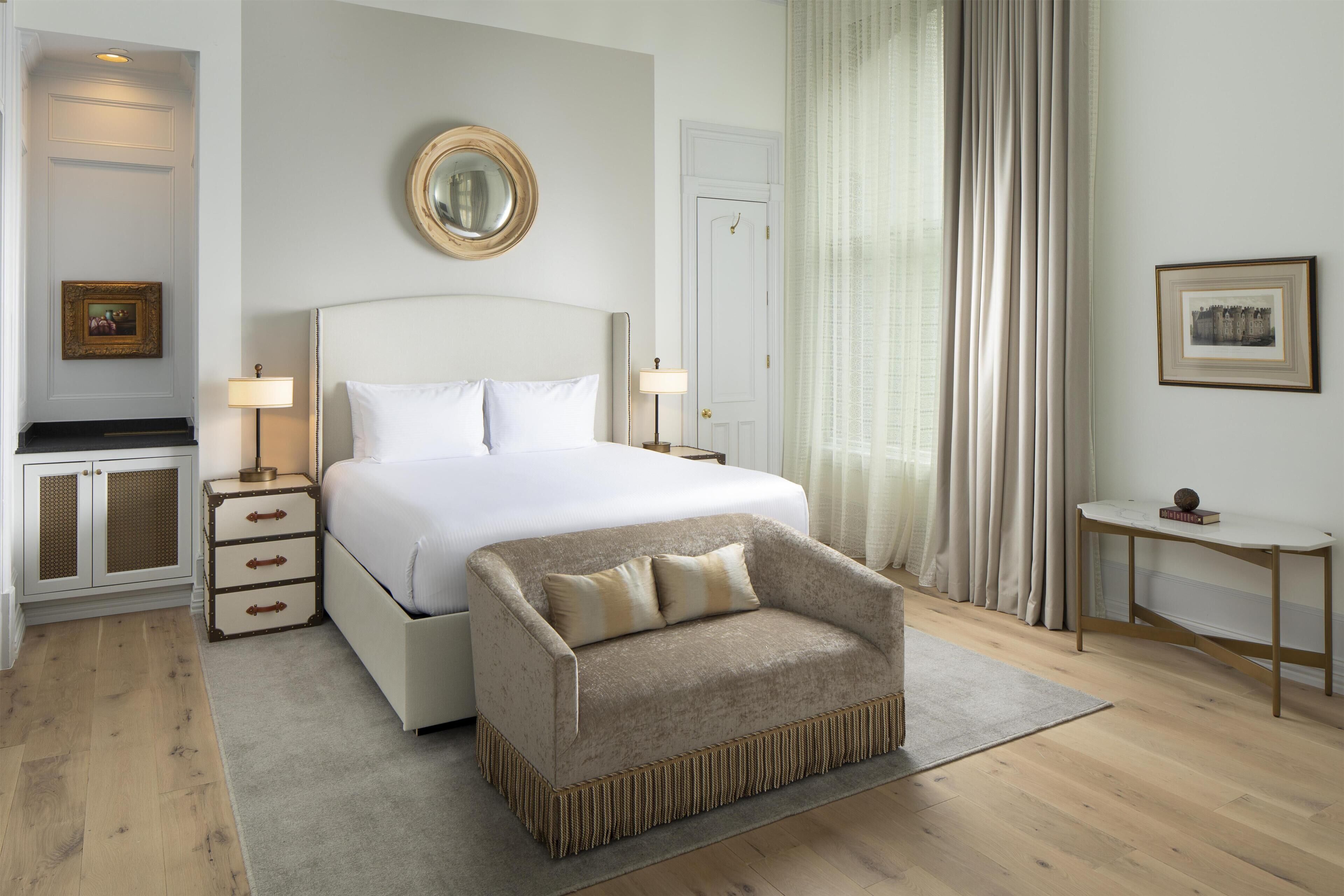 Suite Básica (Landmark) | Roupa hipoalergénica, camas de colchão pillowtop, minibar 