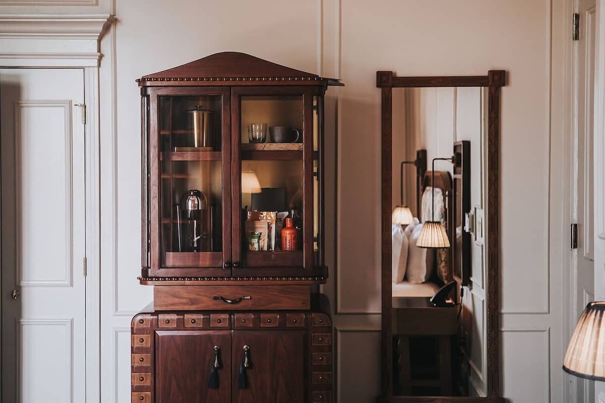 Roupa hipoalergénica, camas de colchão pillowtop, minibar 