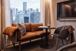 Quarto Deluxe, 1 cama king-size, no canto (Rydges) | Vista para a cidade