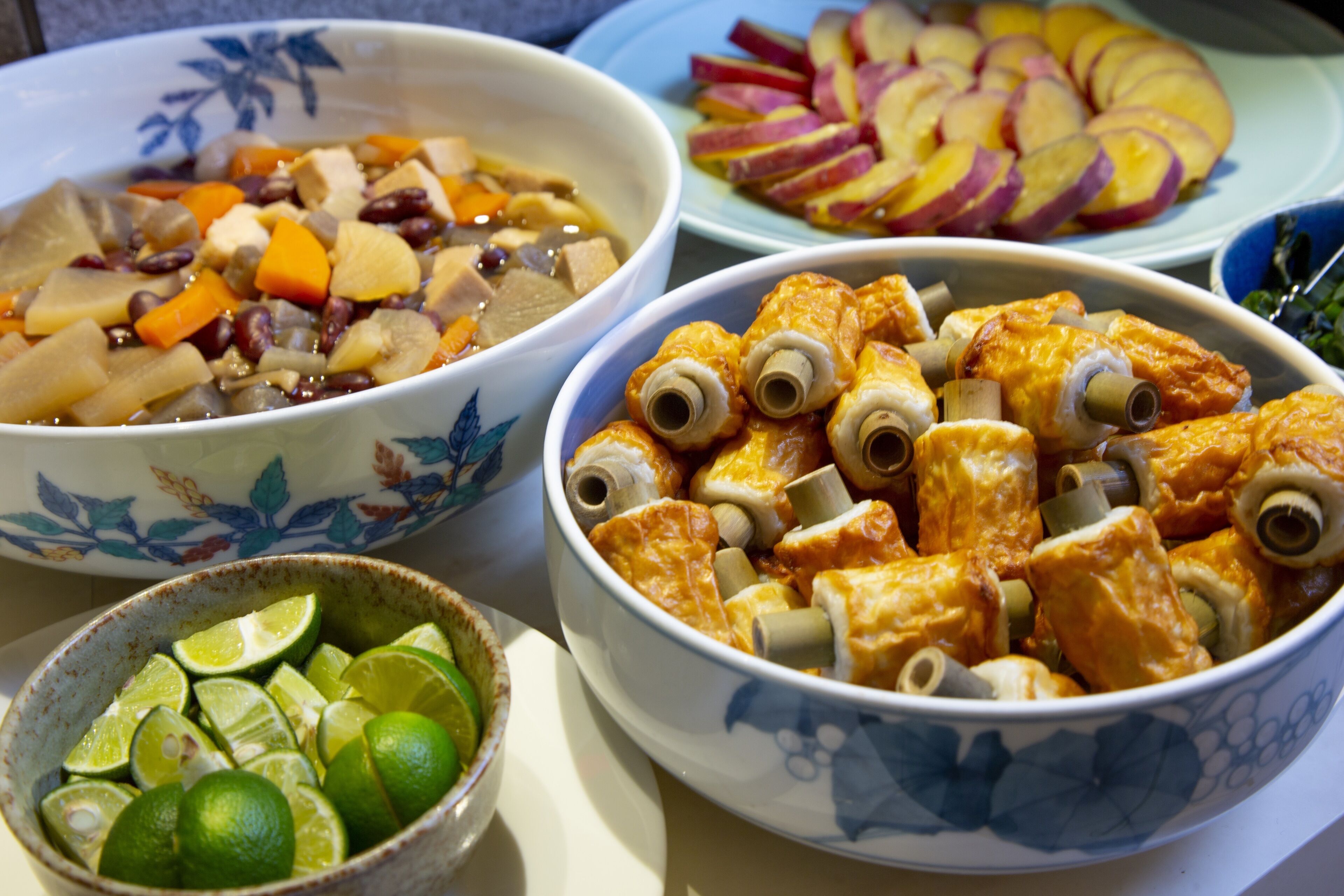 Pequeno-almoço tipo buffet diário (2000 JPY por pessoa) 