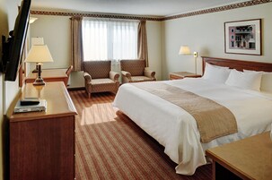 Roupas de cama premium, escrivaninha, quartos à prova de som