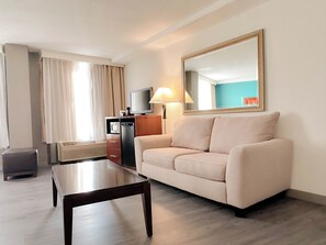 Quarto família, 2 quartos | Camas com colchões pillow-top, cofres nos quartos, escrivaninha